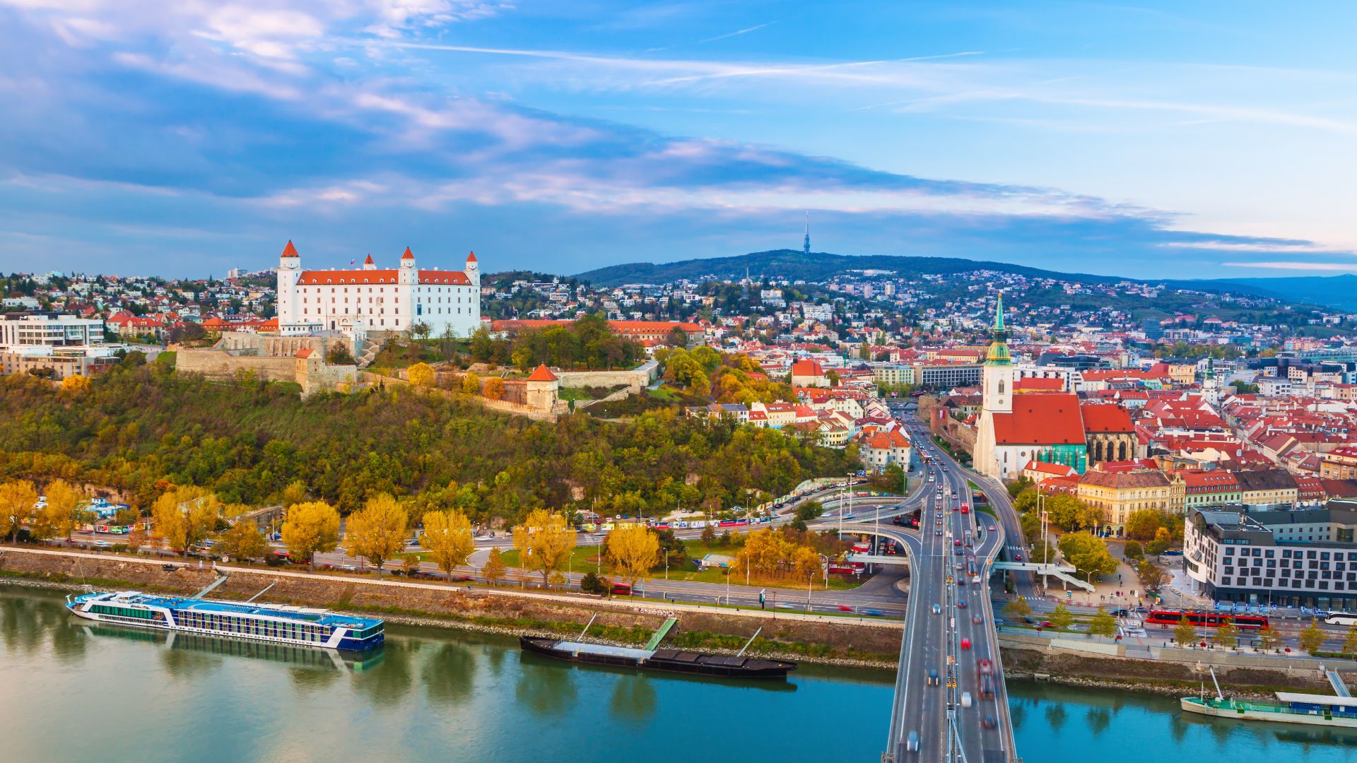 Paket Tour Slovakia | Golden Rama Tours and Travel